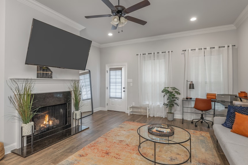 Luxe, Central, & Contemporary - A Modern Utopia!\ntv In Each Room. - Shreveport, LA