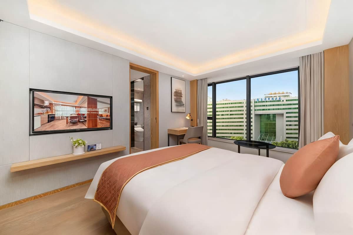 Quarto Individual Superior | Roupa de alta qualidade, minibar, cofre no quarto, secretária