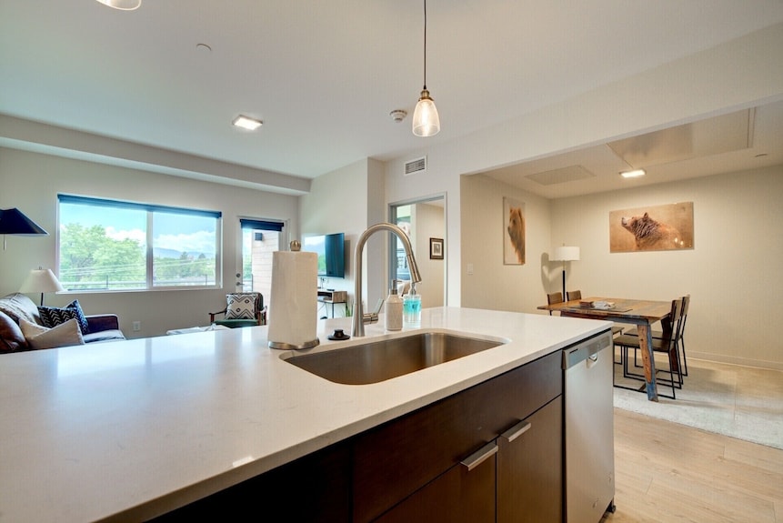 The Bear Den In Downtown Bozeman: Penthouse With Mountain Views - 博茲曼市