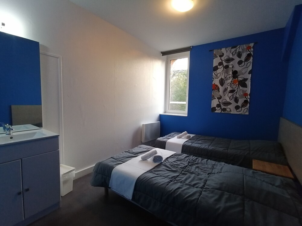 Logis Group 30 Pers. With Room And Garden By The River, Near Clisson - 끌리쏭