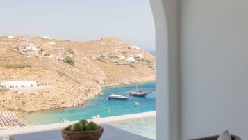 Delight with Sea View & Shared Pool | Vista para praia/oceano
