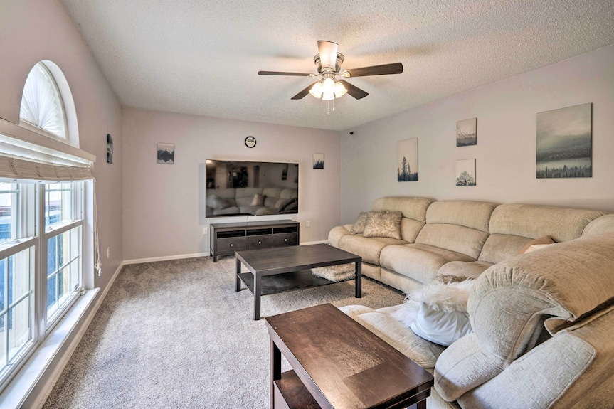 Game Room + Fenced Yard: Home Near Disney World! - 達文波特