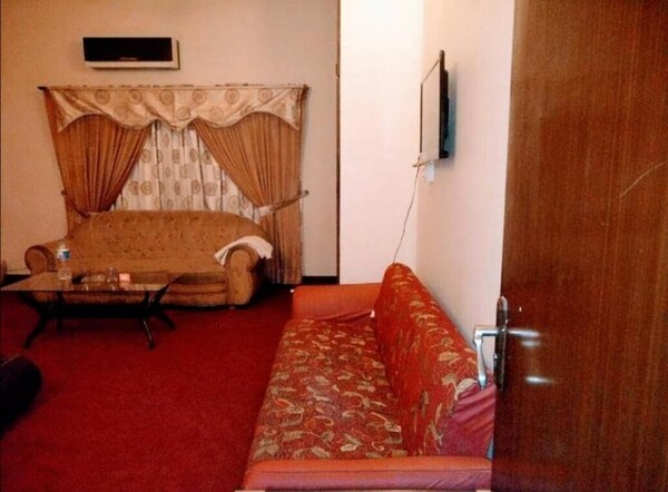 Magnum Hotel - Lahor