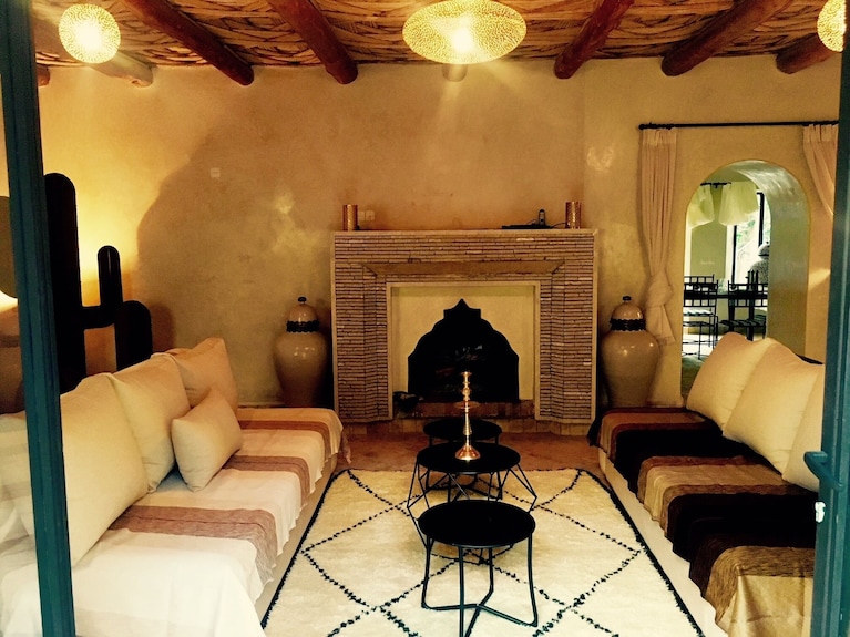 Riad De Charme Au Cœur Des Remparts De La Kasbah Avec Piscine Jacuzzi Hamam - Taroudant