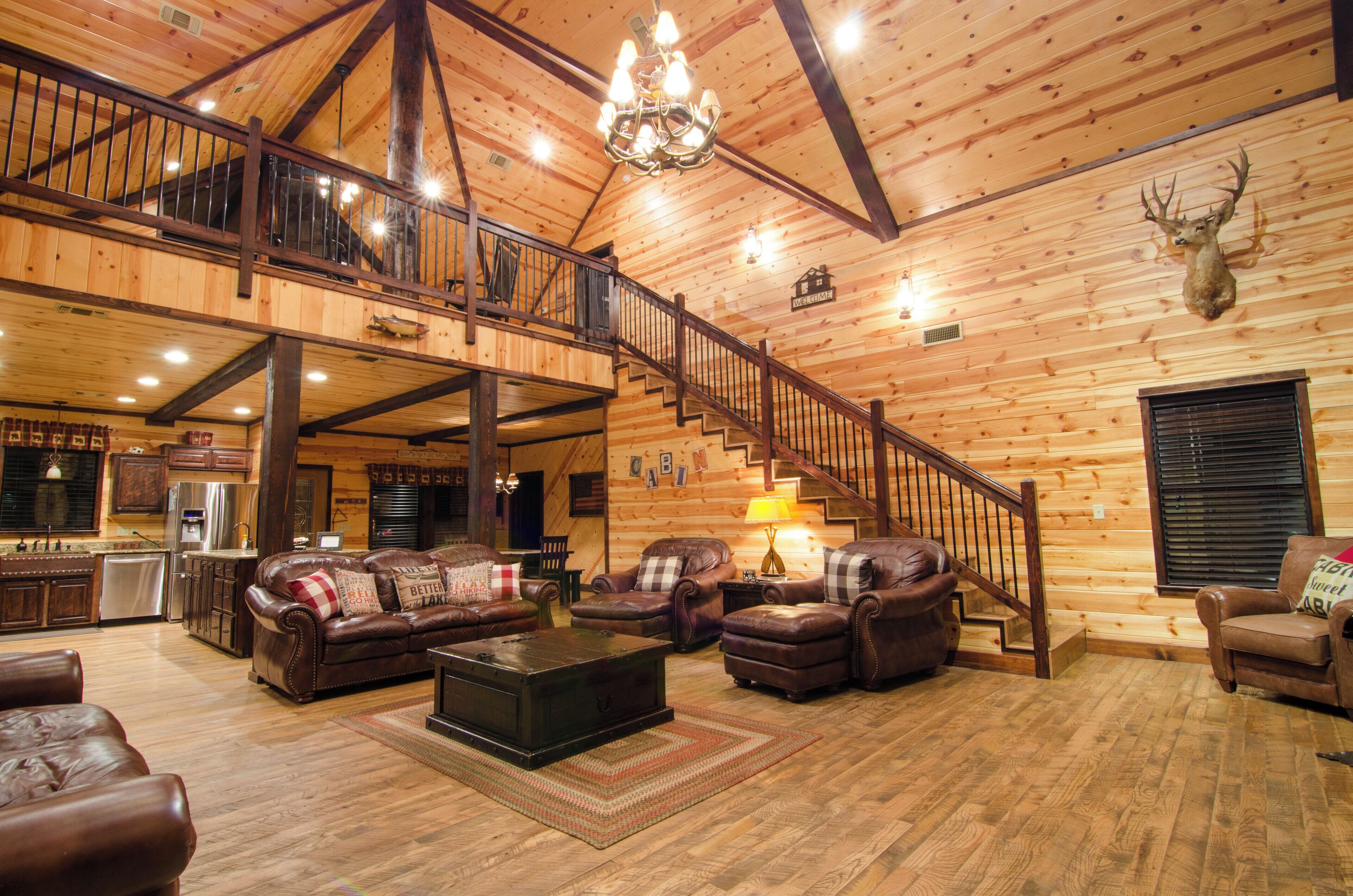 This Stunning Cabin Offers 5 Bedrooms, 5 1/2-bathrooms. Huge, Amazing Cabin! - Oklahoma