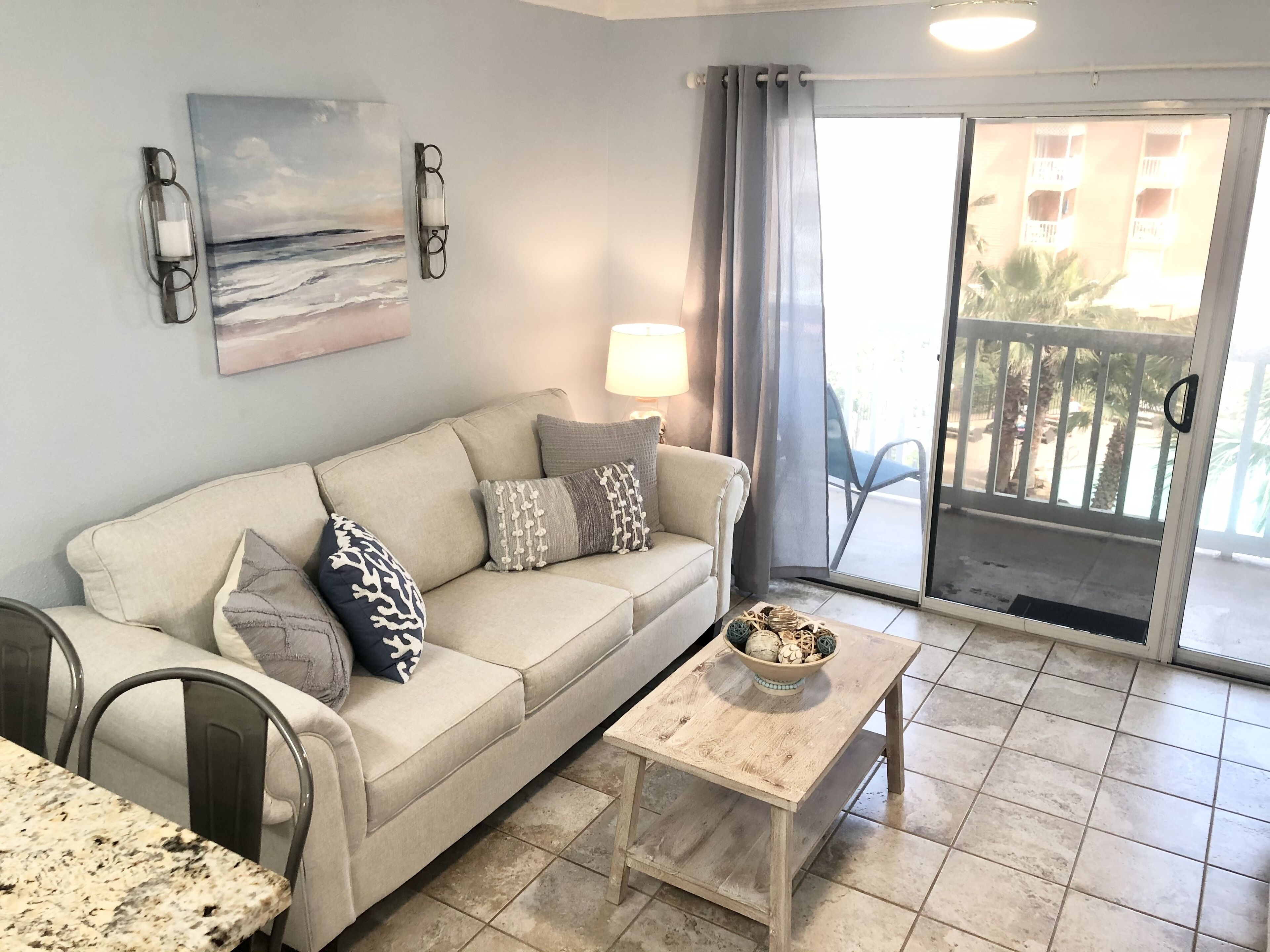 Top Floor Oceanview Condo - Fully Renovated - Galveston, TX