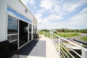 Lovely Penthouse Apartment in the Garden City | Terraço/pátio interior