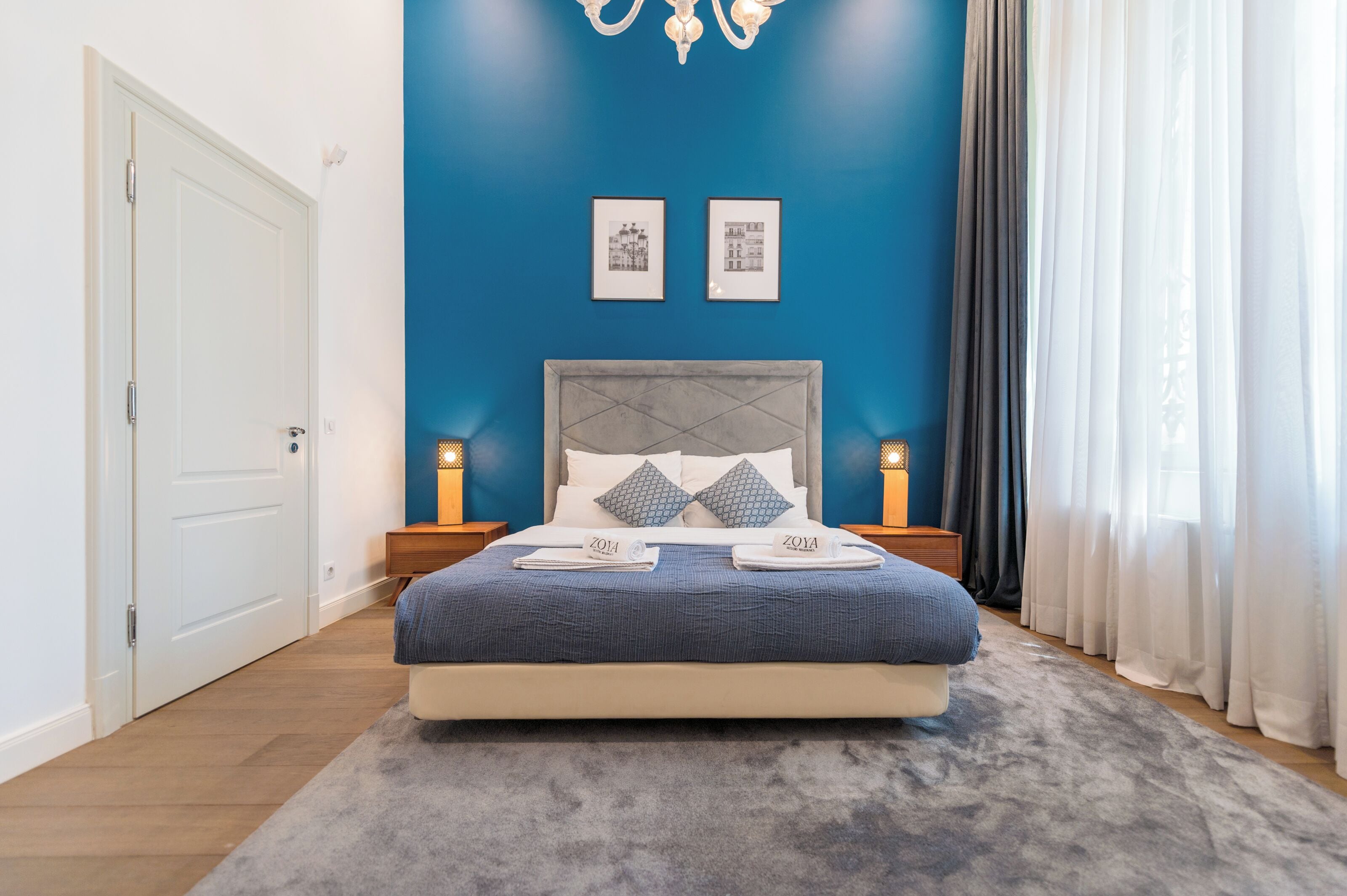 Apartamento Júnior | Cofre no quarto, com decoração personalizada 