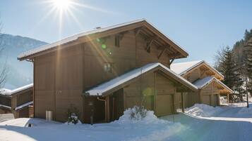 Chalé, 4 quartos | Terraço/pátio