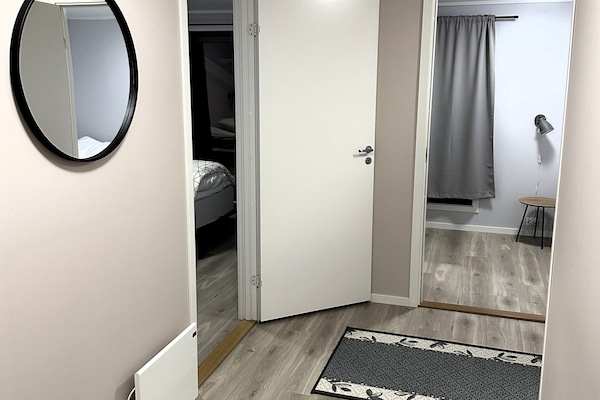 Apartamento Nobre | Secretária adequada para computadores portáteis