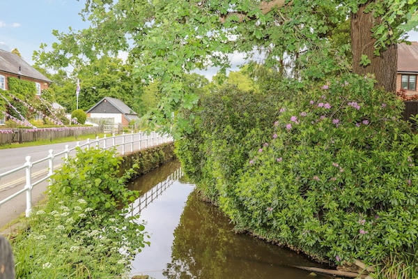 The Apothecary, Family Friendly In Brockenhurst - Lymington