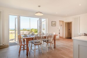 Casa de Campo | Cozinha privada | Um frigorífico, uma máquina de lavar louça, uma chaleira elétrica 