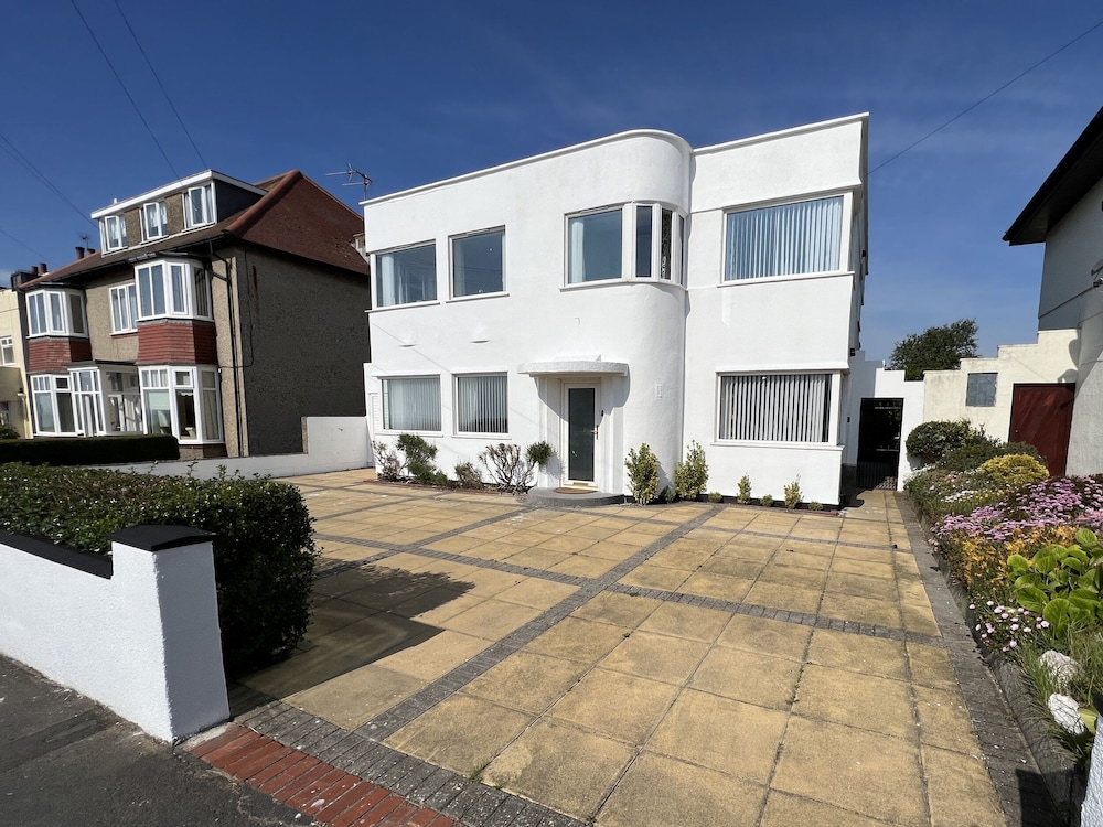 The Emberton - Bridlington
