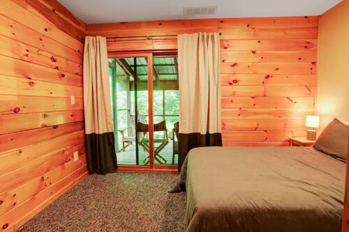 Creek View Cabin Overlooking North Creek - Gore Mountain, NY