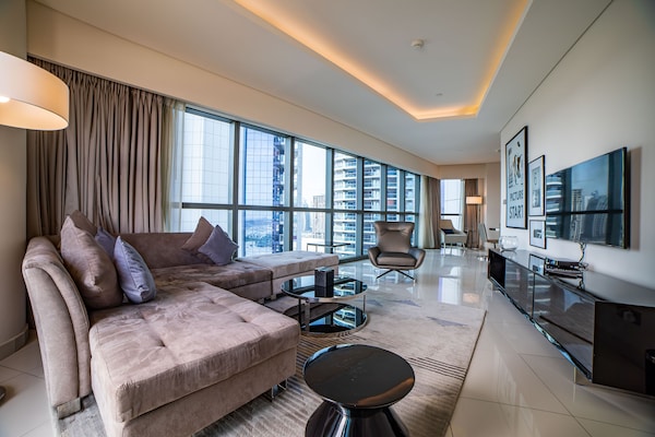 Paramount Towers 2br Luxurious Apartment - 360 Vacation - Dubaï