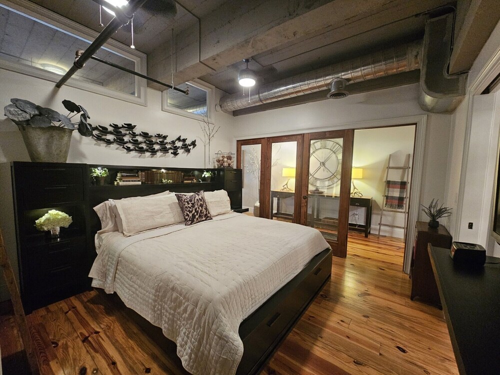 Downtown Asheville Historic S&W Loft - James Loft - Asheville | Vrbo