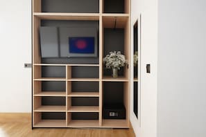 Estúdio, kitchenette (Medium Accessible) | Guarda-roupa