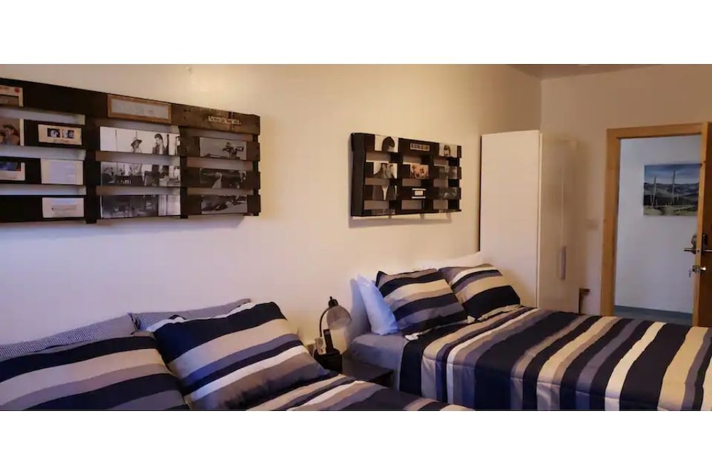 Carmen's Marfa Hotel/ruben Room 2 Queen Beds - Marfa, TX
