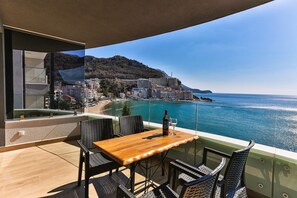 King Suite with Sea View | Terraço/pátio interior