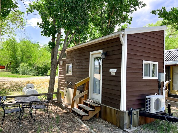 Cedar Creek Lodging & Rv Park - Colorado