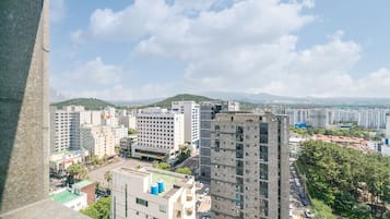 Estúdio | Vista para a cidade