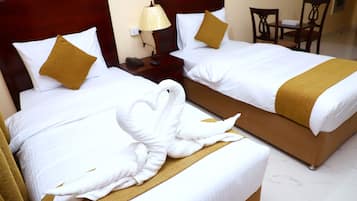 Quarto Twin Standard | 1 quarto, ferro/tábua de engomar, Wi-fi grátis, roupa de cama fornecida