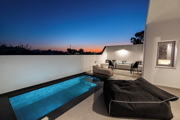 Filoxenia Luxury Villas - Santorini