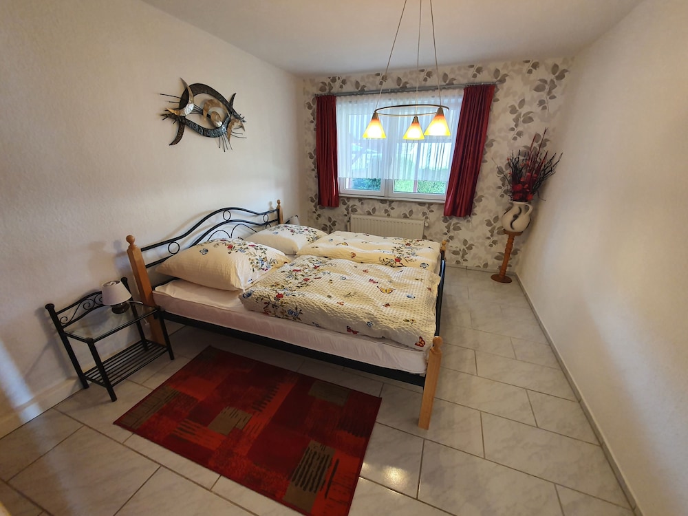 Gemütlicher Bungalow Mit Terasse Im Harz - Harzgerode