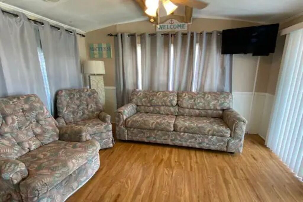 1b/1b Cottage In Long Island Village Near Space X\n - Tamaulipas