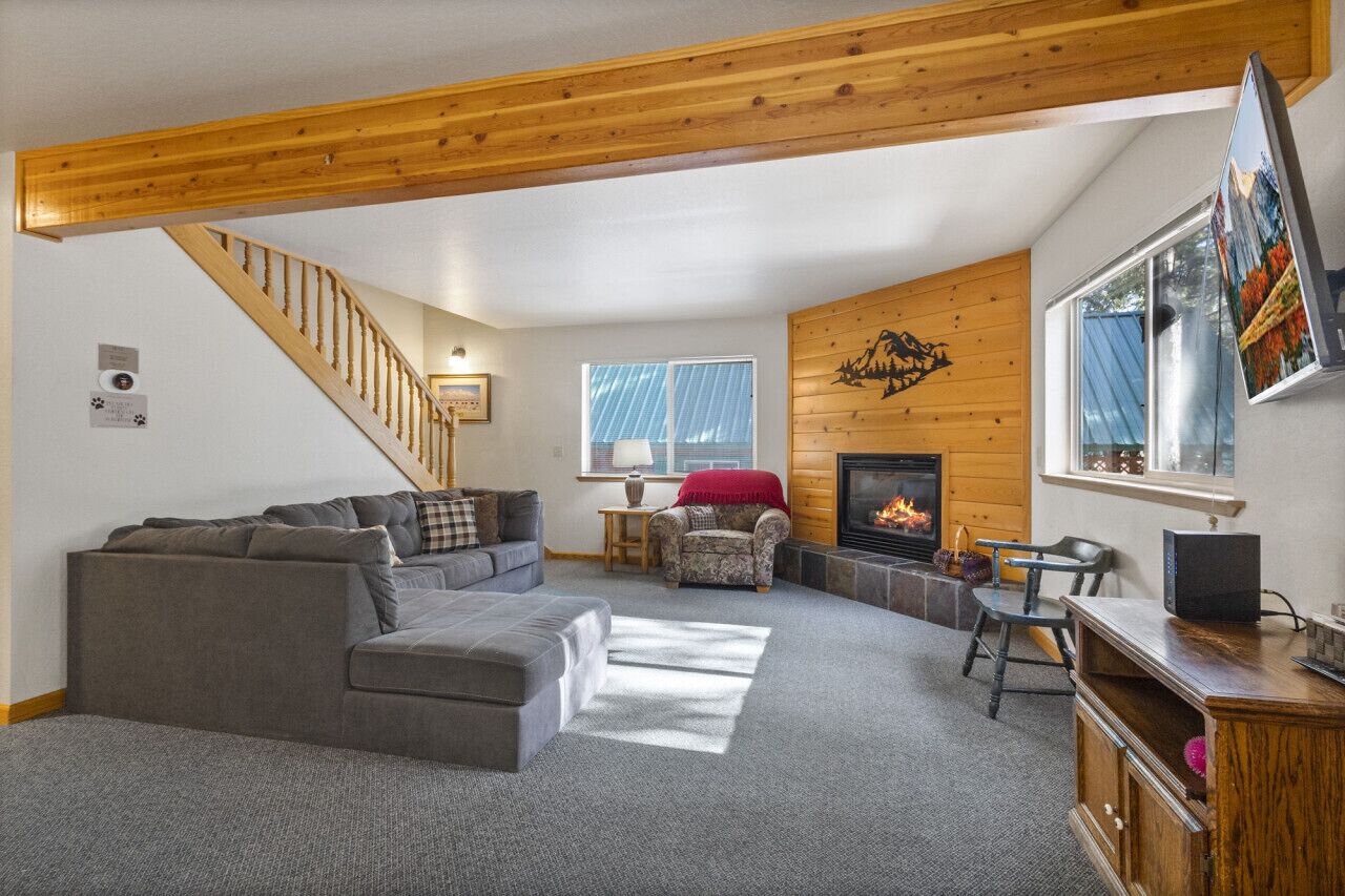 Granite- Cozy Cabin Steps From Stanislaus River - Dodge Ridge, CA