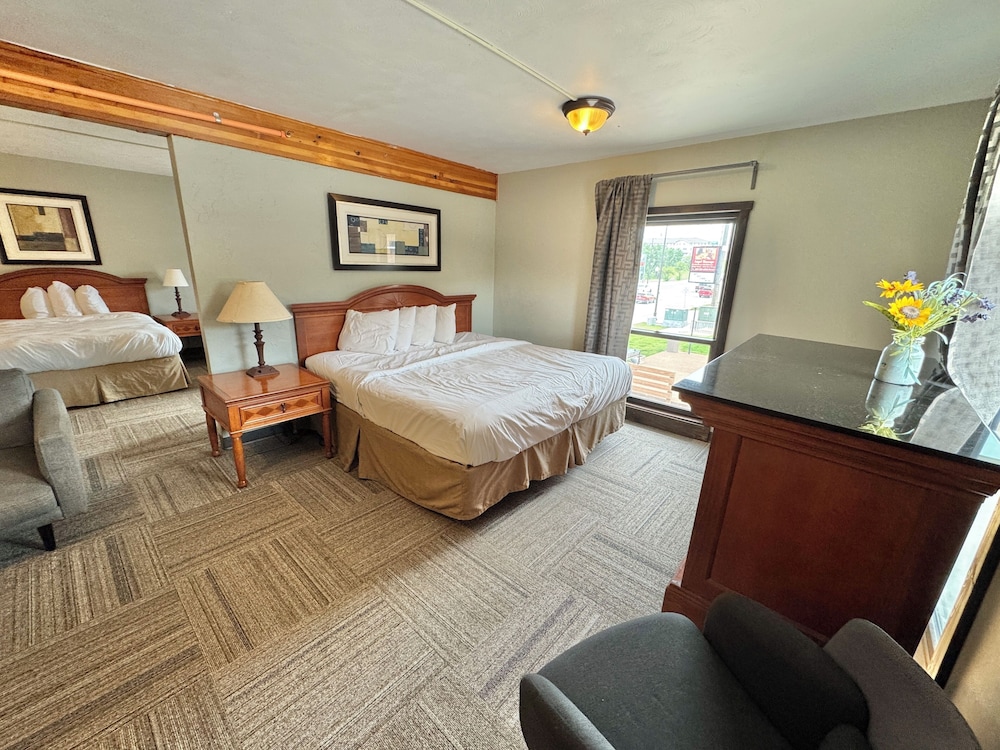 Suite 219 - Family Suite | 1 Bed, 1 Bath - Rapid City, SD