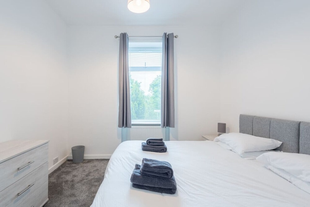 Hilltown Apartment - 3 Bedroom Ground Floor Apartment With Views Over The River Tay - Dundee