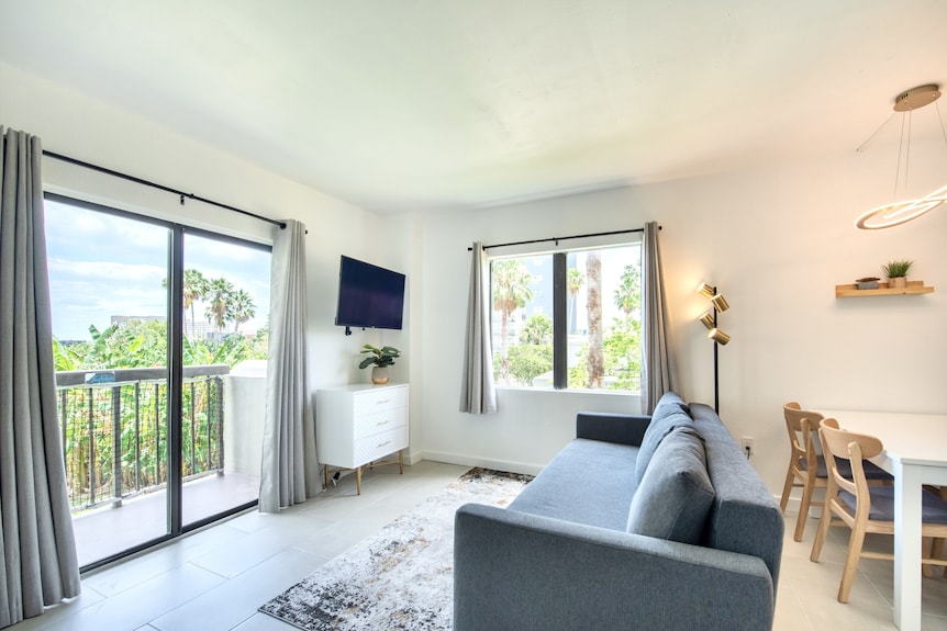 Lovely Studio Near Universal Studios - Orlando, FL