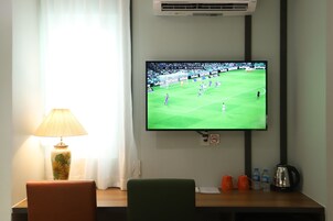 Quarto duplo luxo | Escrivaninha, cortinas blackout, Wi-Fi de cortesia, roupa de cama