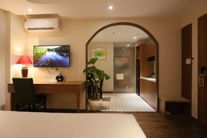 Apartamento luxo | Escrivaninha, cortinas blackout, Wi-Fi de cortesia, roupa de cama