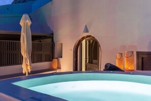 Suite Executiva, banheira de hidromassagem grande | 1 quarto, cofre no quarto, Wi-fi grátis, roupa de cama fornecida 