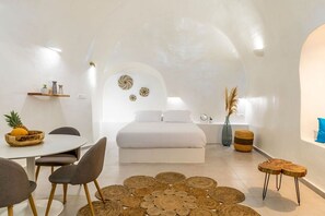 Suite Superior, banheira de hidromassagem grande | 1 quarto, cofre no quarto, Wi-fi grátis, roupa de cama fornecida 