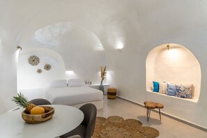 Suite Superior, banheira de hidromassagem grande | 1 quarto, cofre no quarto, Wi-fi grátis, roupa de cama fornecida 