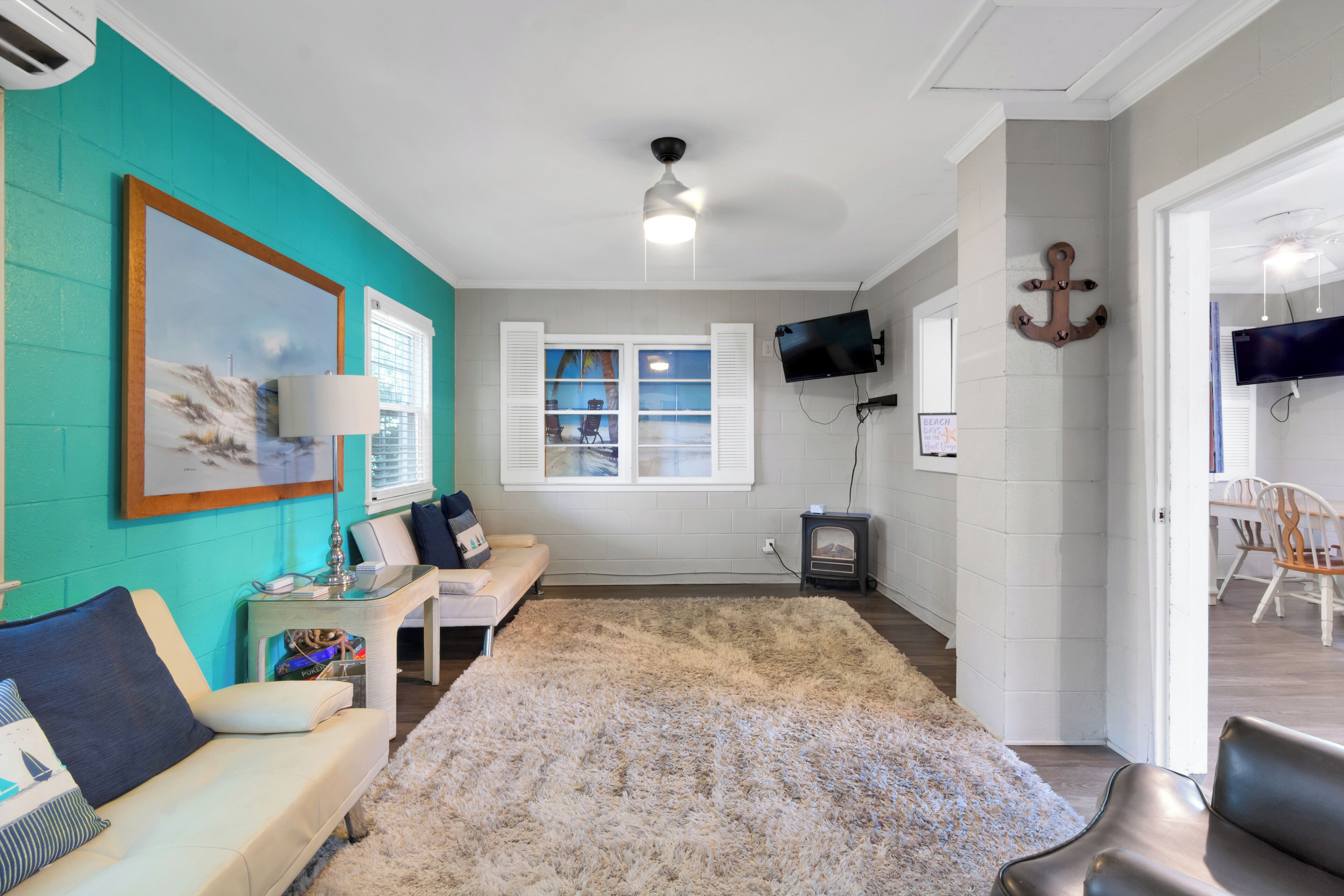 Beach King Size Suite Cottage B Retreat With 2 Queen Size Bunks - Emerald Isle, NC