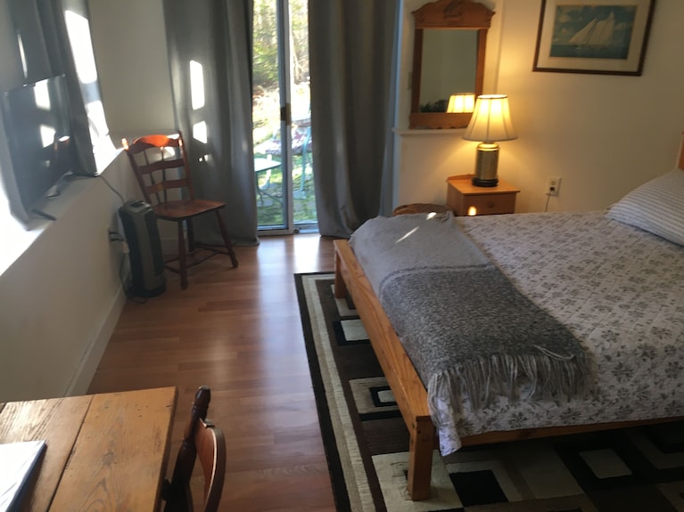 Walk To The Ocean, Very Private. Secluded, Woodsy Location. - Massachusetts