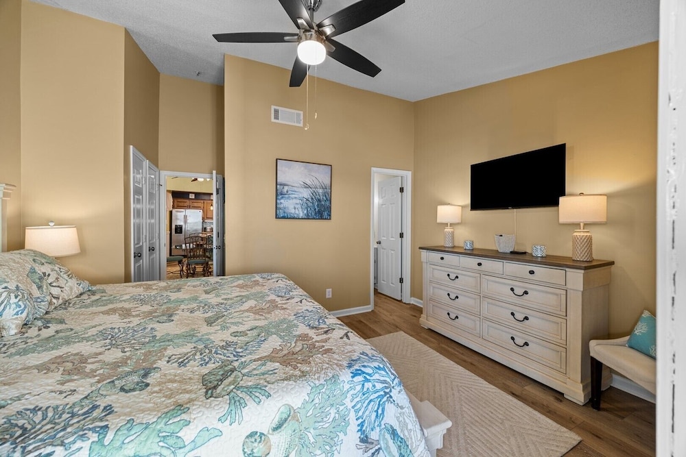 2BR Oceanfront Condo in NTB with Community Pool & Elevator - North ...