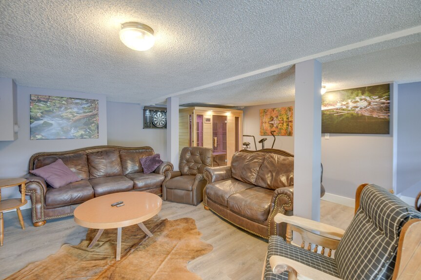 Waterfront Escape W/ Kayak, Paddle Boards, & Sauna - Maine