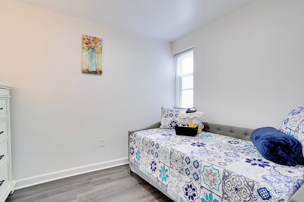 ~ 4 Mi To Downtown Philadelphia: Cozy Retreat - Chester, PA