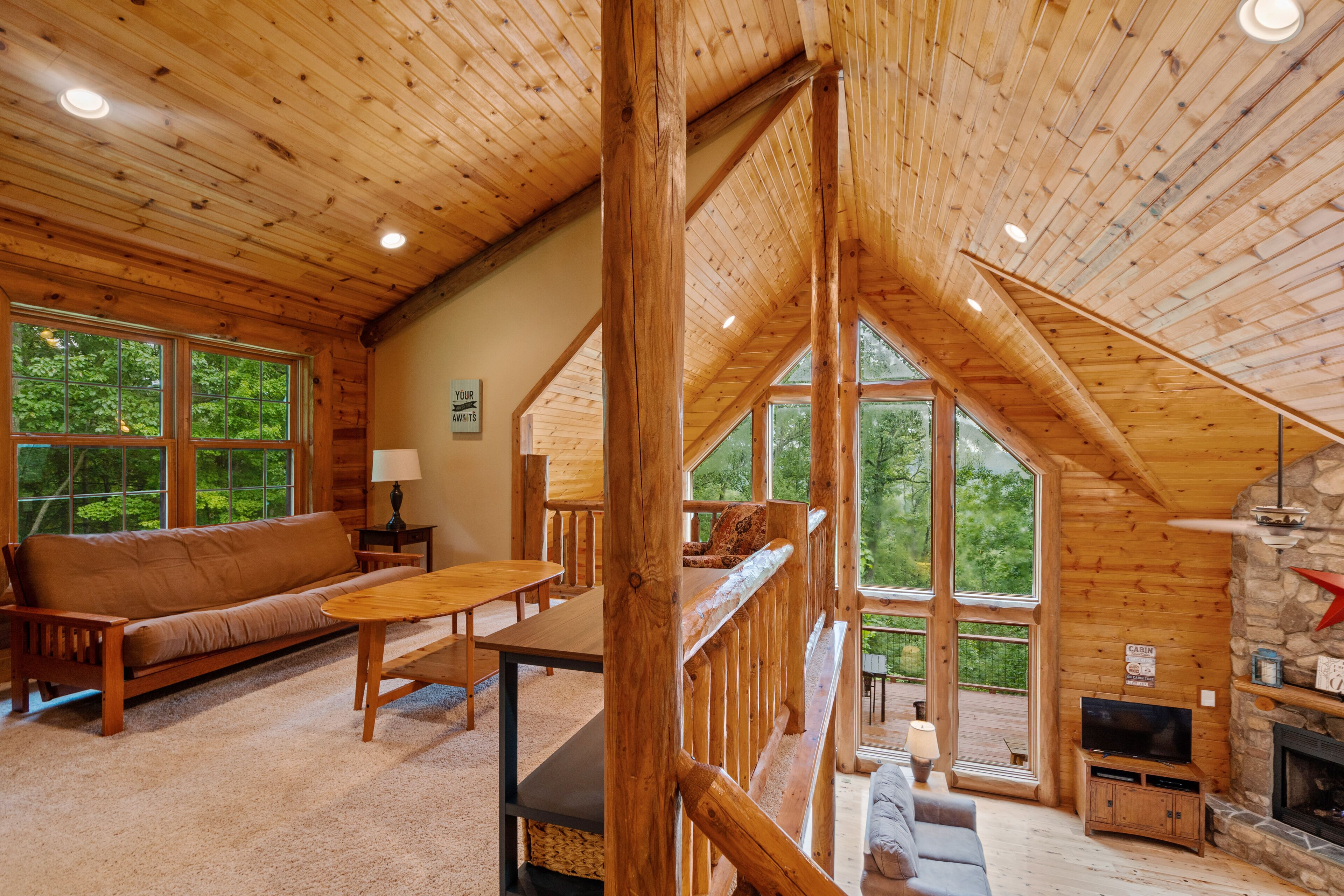 River Woods Retreat:10min To River, L2 Ev, Hikes, 2 Fireplaces, Hottub, Sp 10mi - Strasburg, VA