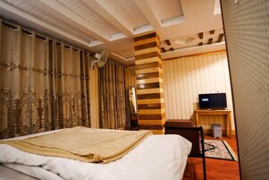 Quarto Duplo Deluxe | Wi-fi grátis, roupa de cama fornecida 