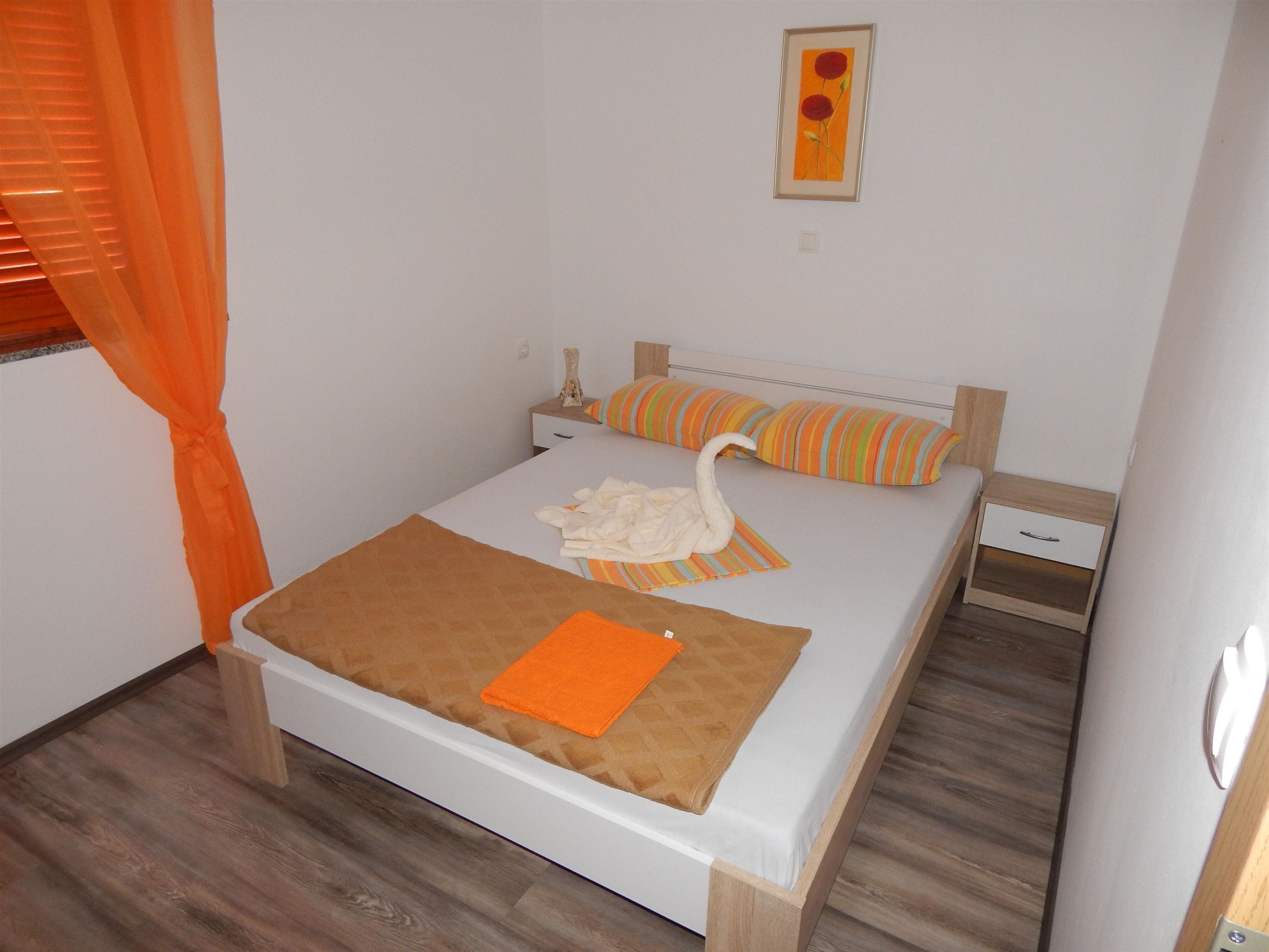 Apartment Matilda (57342-a1) - Starigrad Paklenica - Starigrad