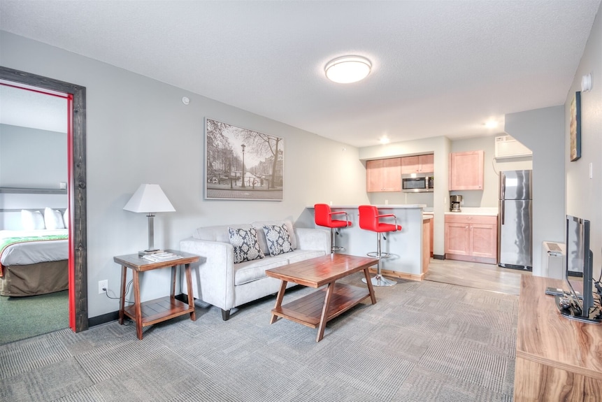 Suite 117 - 1br With King Bed | 1 Bed, 1 Bath - South Dakota