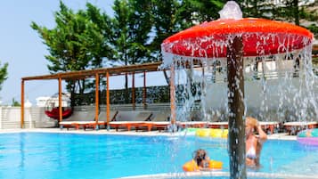 Piscina externa sazonal