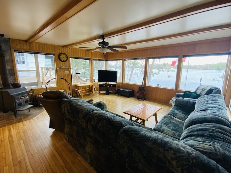 Beautiful Cottage For Rent: With Sauna Steps Away From The Lake Only $3,000/week - Ontario