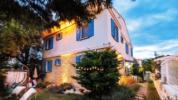 Fachada da propriedade